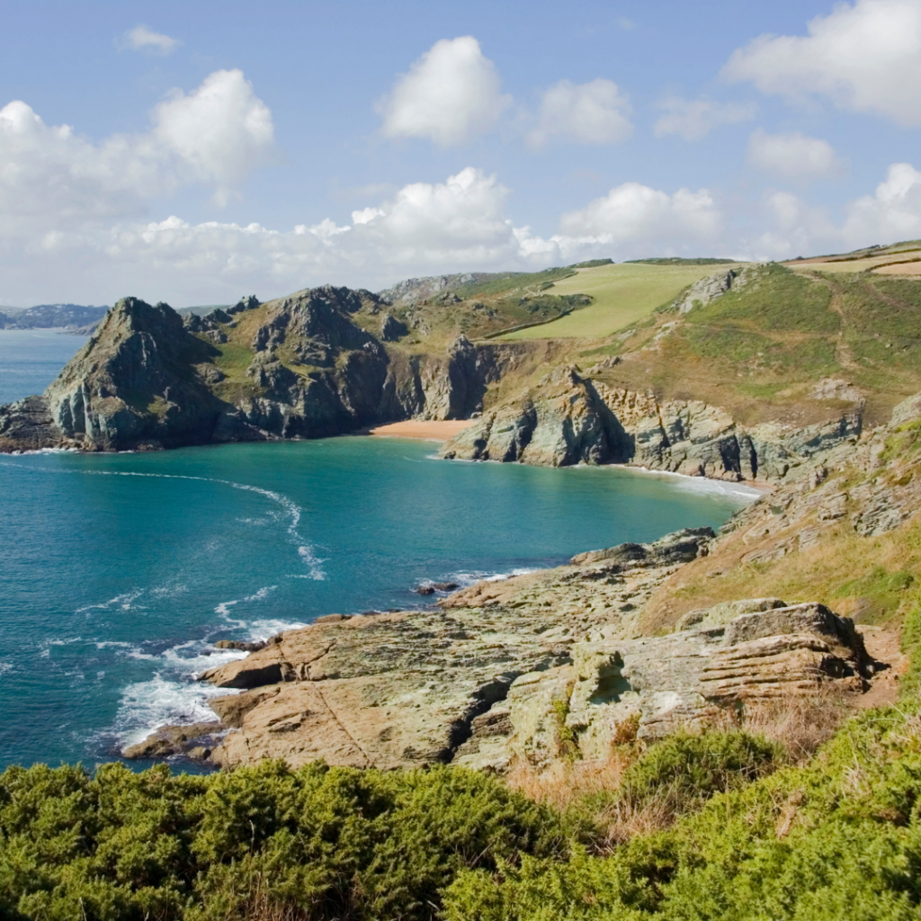 As Heat Soars in the UK, Here are the 5 Best Caravanning Holiday ...