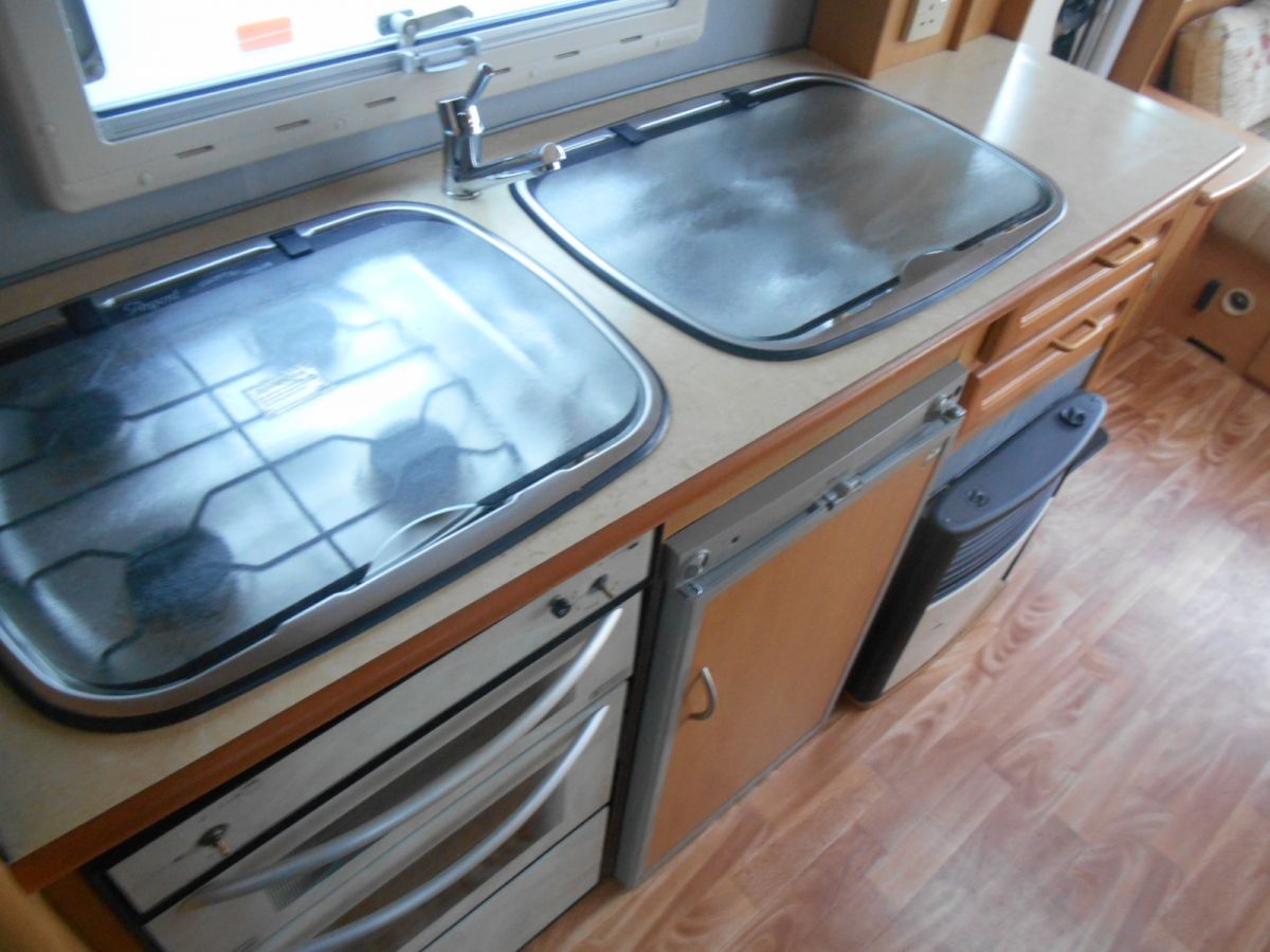 Used 2005 Compass Omega 540 caravan - just £5995 at Ropers of Yorkshire