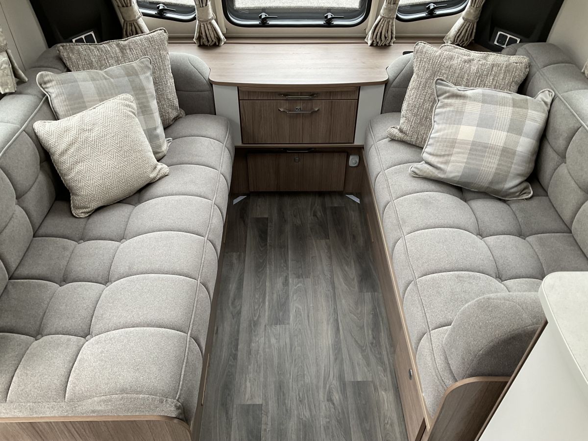 Used 2024 Coachman Vip 675 caravan - just £32995 at Ropers of Yorkshire