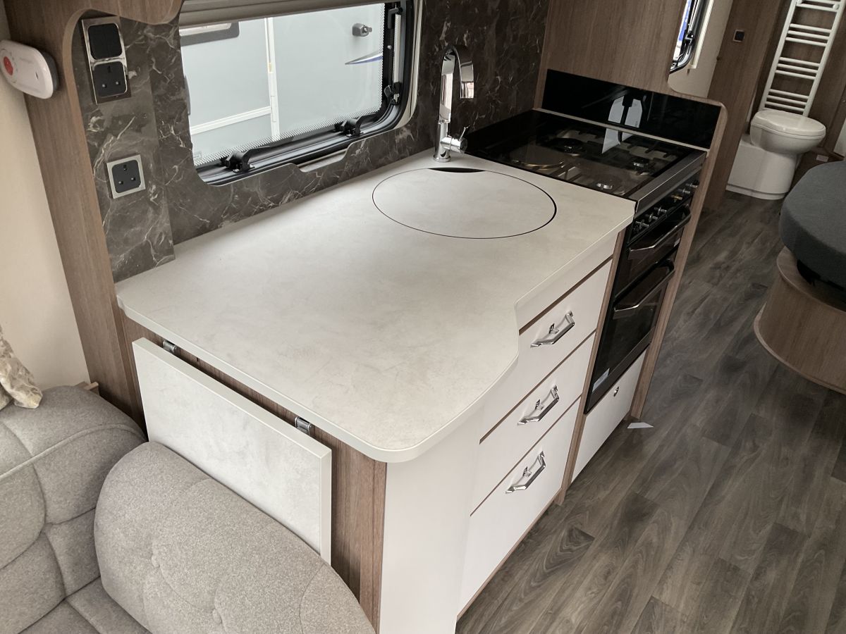 Used 2024 Coachman Vip 675 caravan - just £32995 at Ropers of Yorkshire