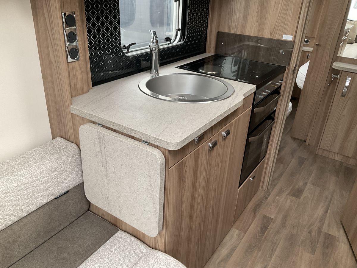 Used 2022 Swift Challenger Alde 650 caravan - just £21995 at Ropers of ...