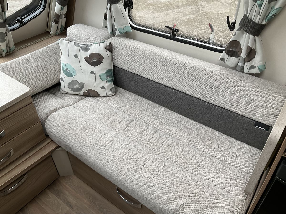 Used 2016 Swift Challenger 580 Alde caravan - just £16495 at Ropers of ...