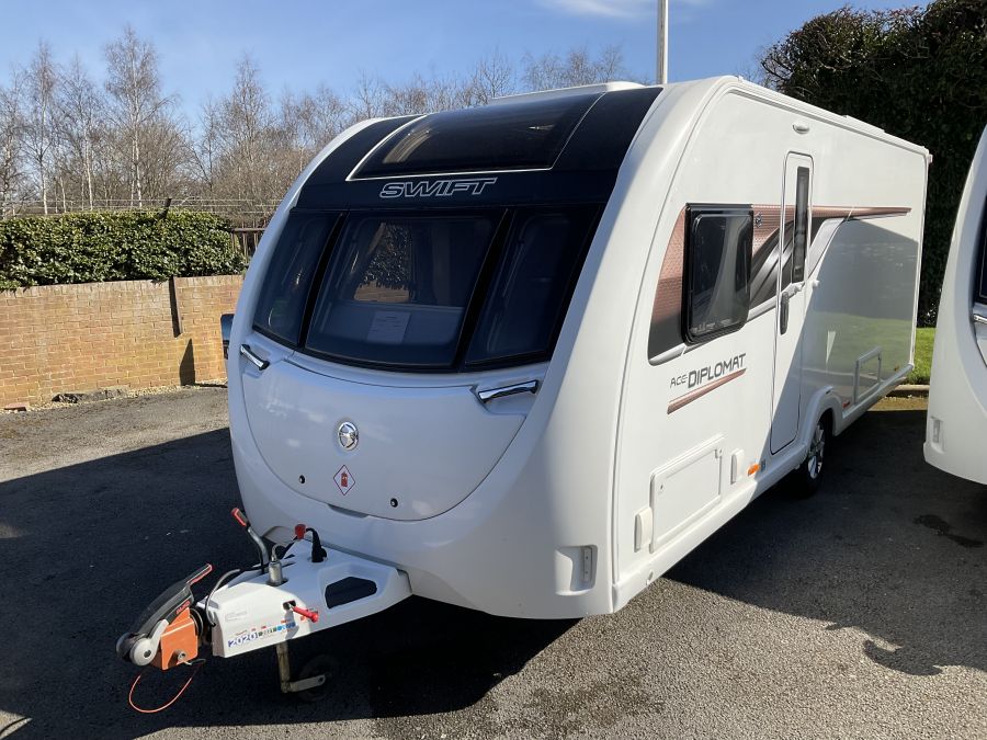 Used 2020 Swift Sprite Ace Diplomat caravan - just £19995 at Ropers of ...